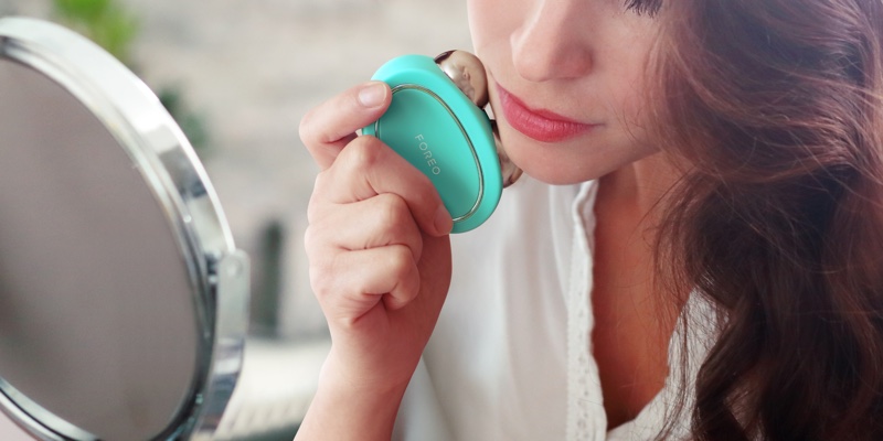 Bear: el nuevo dispositivo de microcorrientes para tonificar rostro y ...